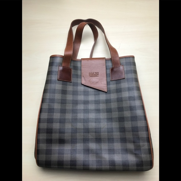 Bags | Moda Italiana Maxi Leather Purse | Poshmark